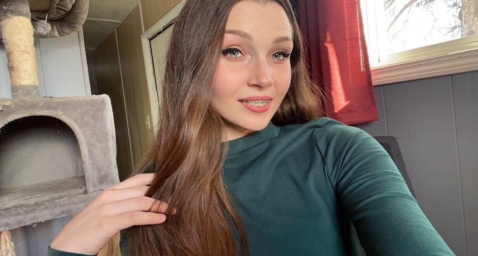 u/SimpQueensWorld: SimpQueen on Reddxxx | the NSFW Browser
